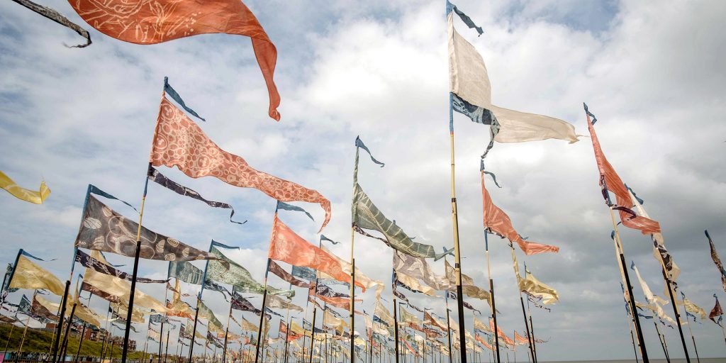 Flag Installation • Kinetika – Design that moves